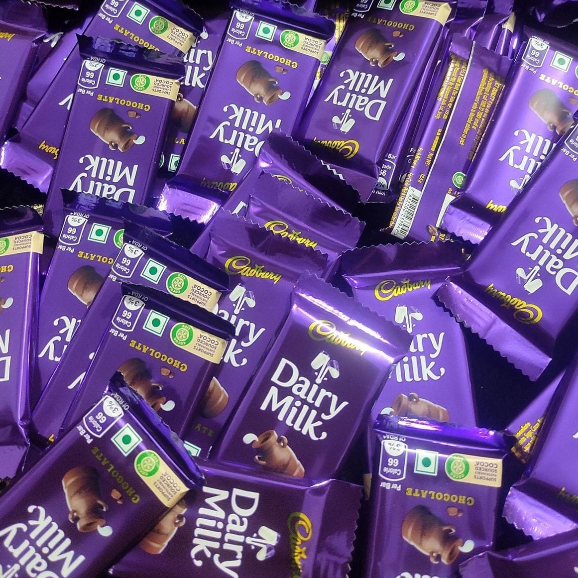Cadbury Dairy Milk Chocolate Bar, 475.2 Grams (Pack Of 62) INDIAN ...